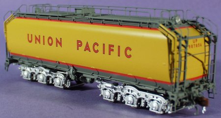 HO Scale: Scale Trains, UP, Fuel & Water Tenders (pre 2006)
