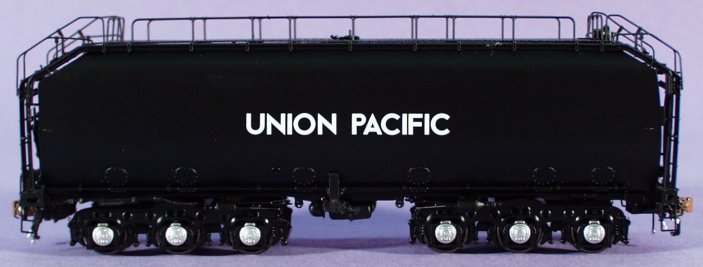HO Scale: Scale Trains, UP, Fuel & Water Tenders (pre 2006)