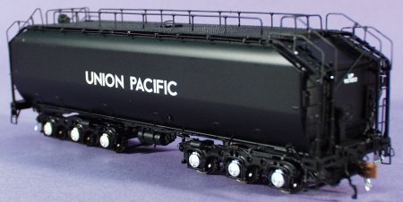 HO Scale: Scale Trains, UP, Fuel & Water Tenders (pre 2006)